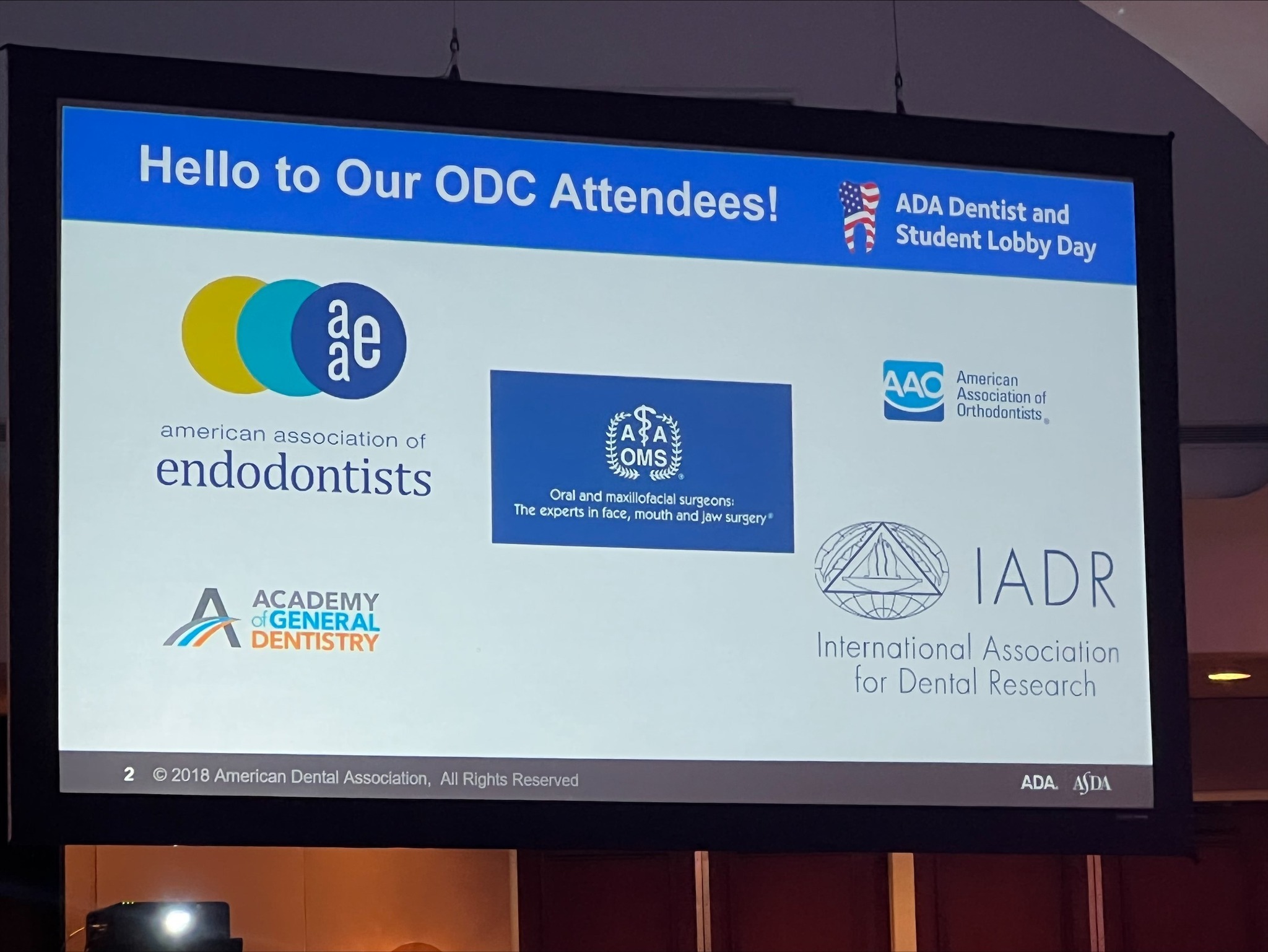 Screen with Logos - American Association of Endodontists